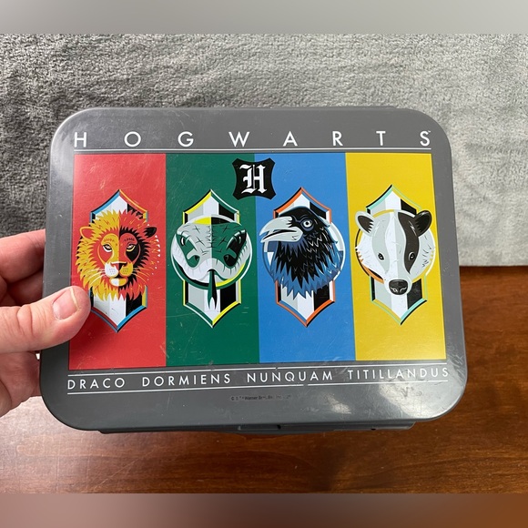 Zak | Other | Zak 3 Compartment Bento Box Hogwarts House Crests Harry ...